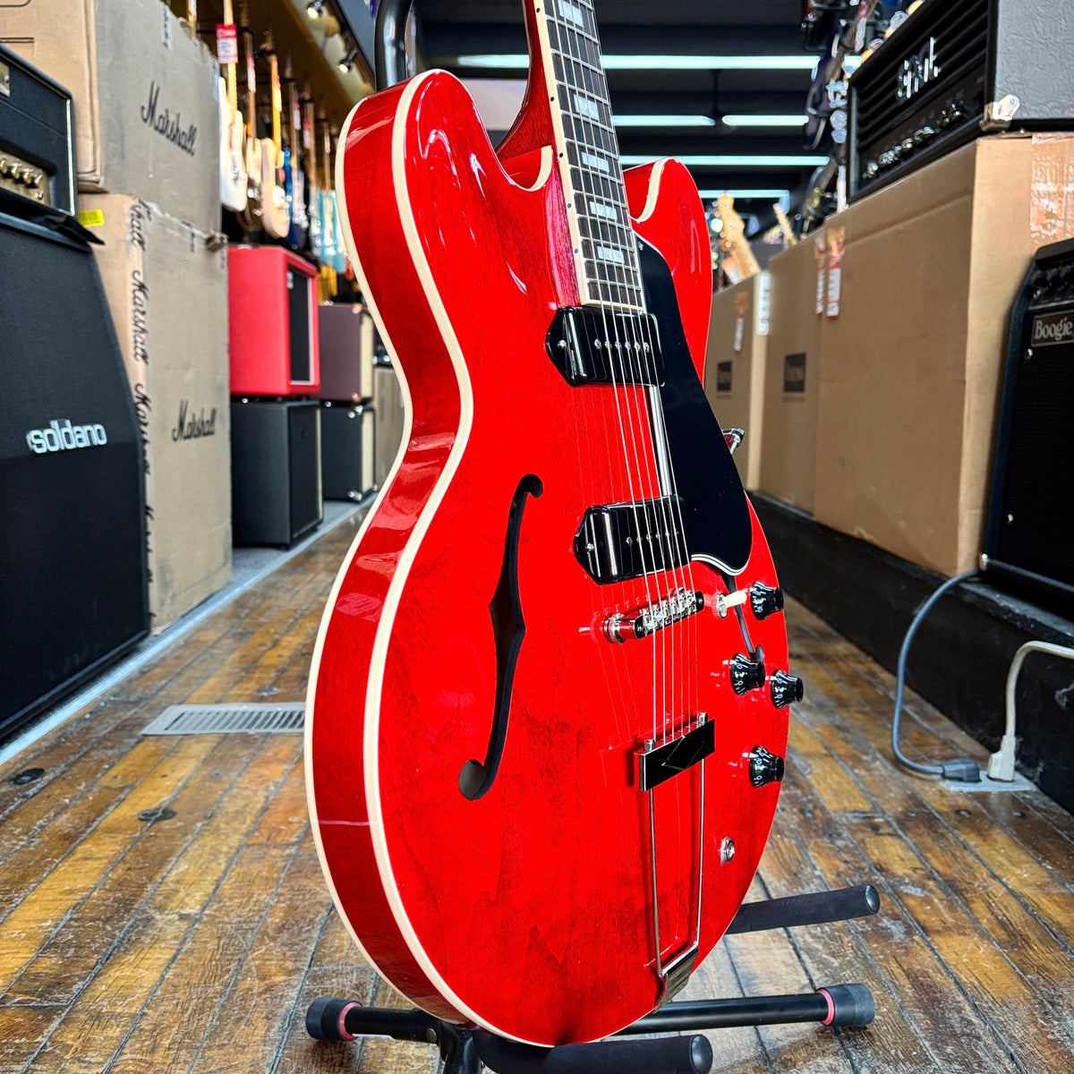 Gibson ES-330 Hollowbody Electric Guitar Sixties Cherry w/Hard Case ...