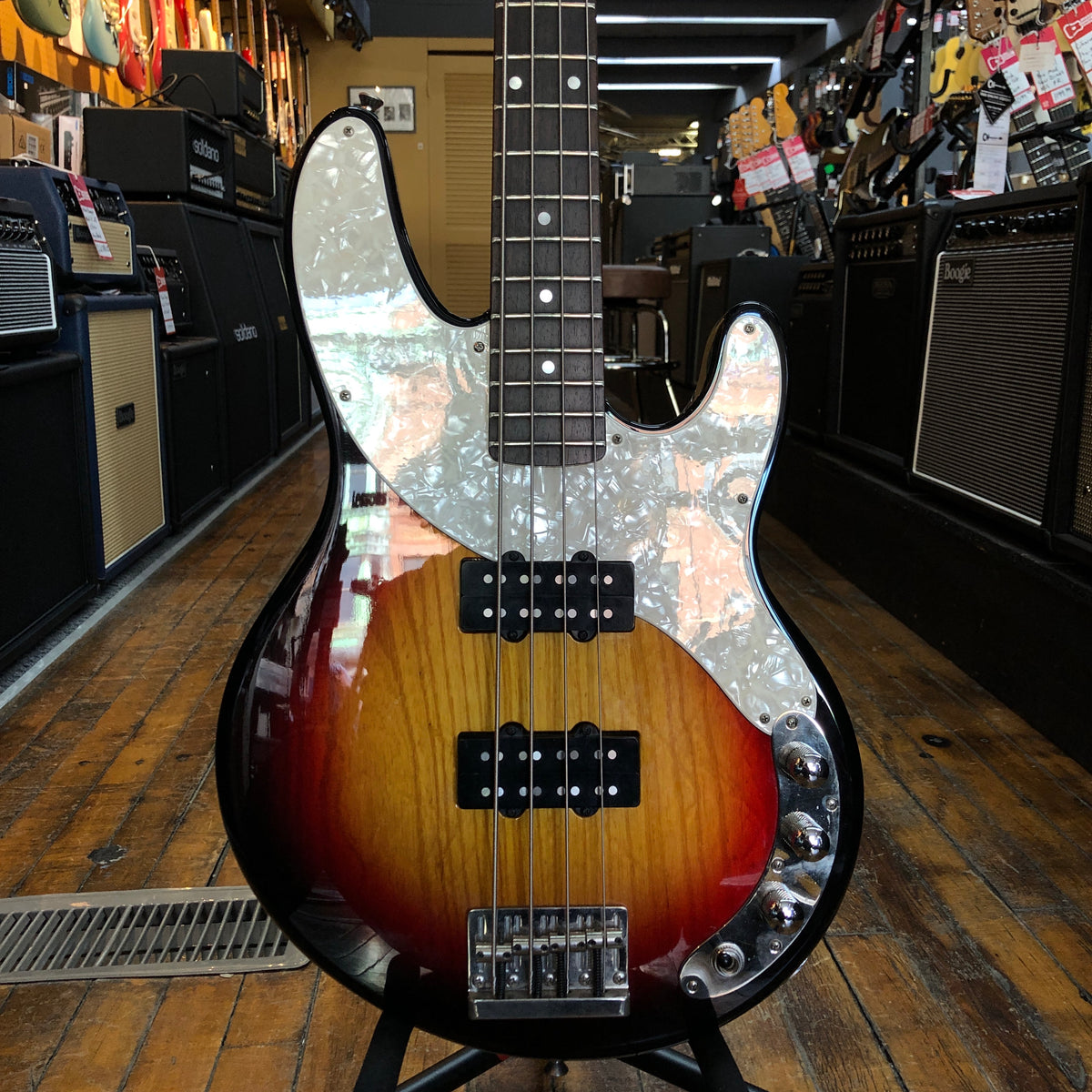 Robin USA Freedom Bass 1997 3-Color Sunburst #1 of 10 w/Original Mater ...