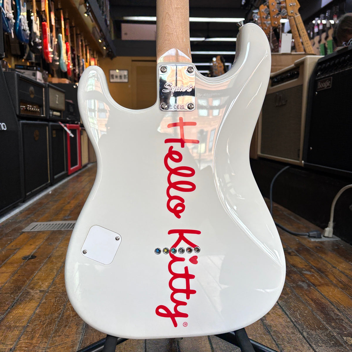 Fender x Hello Kitty White Stratocaster Electric Guitar White w/Padded ...